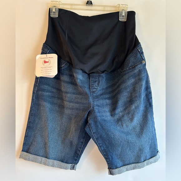 Isabel Maternity by Ingrid & Isabel | Shorts | Isabel Maternity Bermuda ...